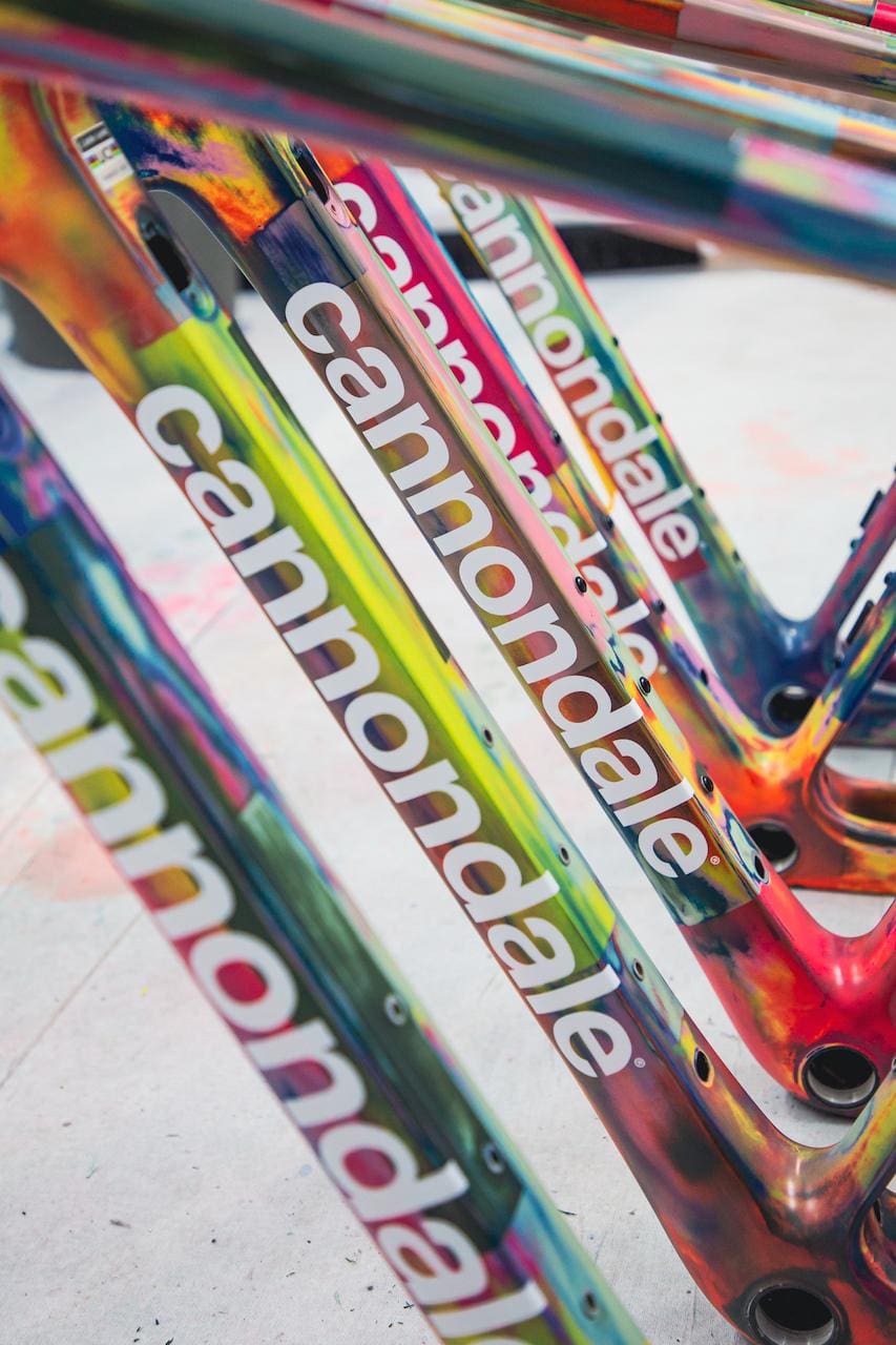 Un nouveau kit pour EF Education-Easypost pour le Giro 2023 ...