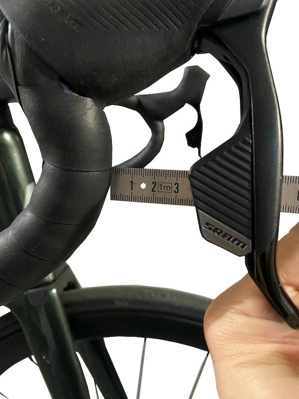 Régler la course des leviers de freins hydrauliques Sram AXS - Dimensions Vélo