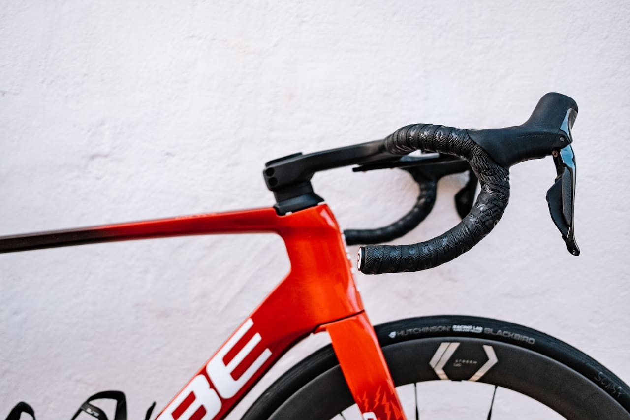 Des Cube rouges en 2025 pour Intermarché-Wanty - Dimensions Vélo