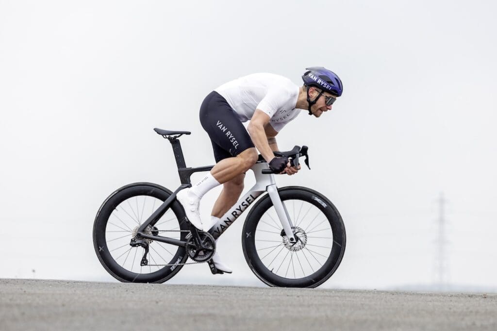 Van Rysel lance les RCR-F Pro ! - Dimensions Vélo