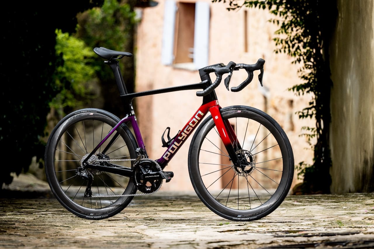Nouveau Polygon Helios A, un vélo aéro performant et accessible ...