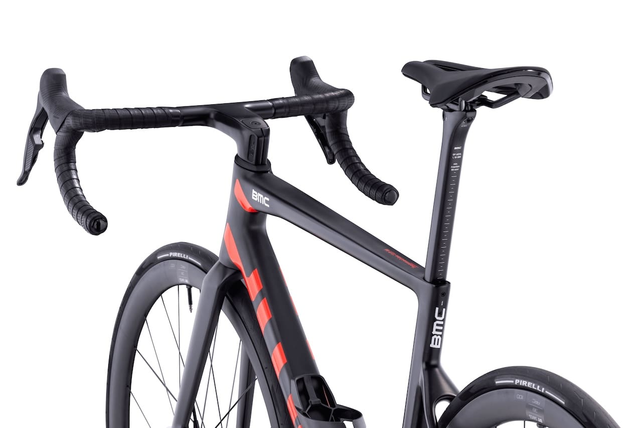 BMC Teammachine SLR 01, le vélo de grimpeur ultime ? - Dimensions Vélo